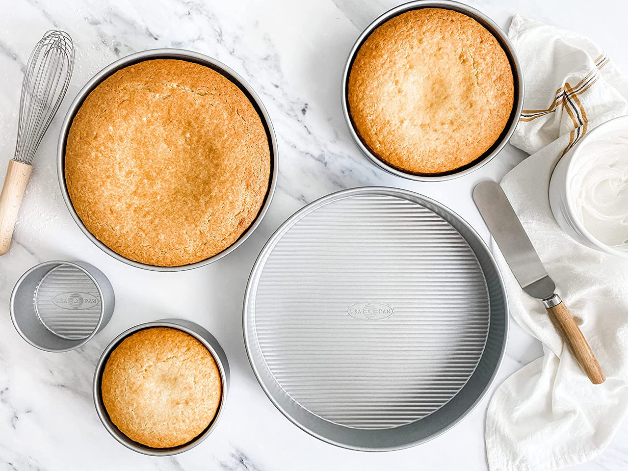 USA Pan 5 Piece Round Cake Pan Set