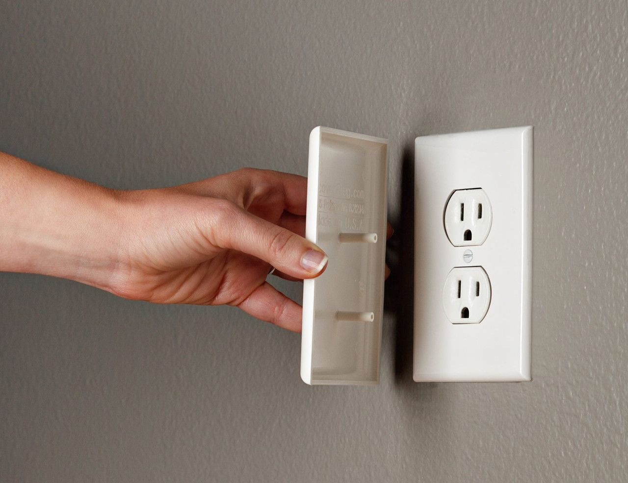 COVERPLUG™ 2-Pack Paintable Electrical Outlet Cover