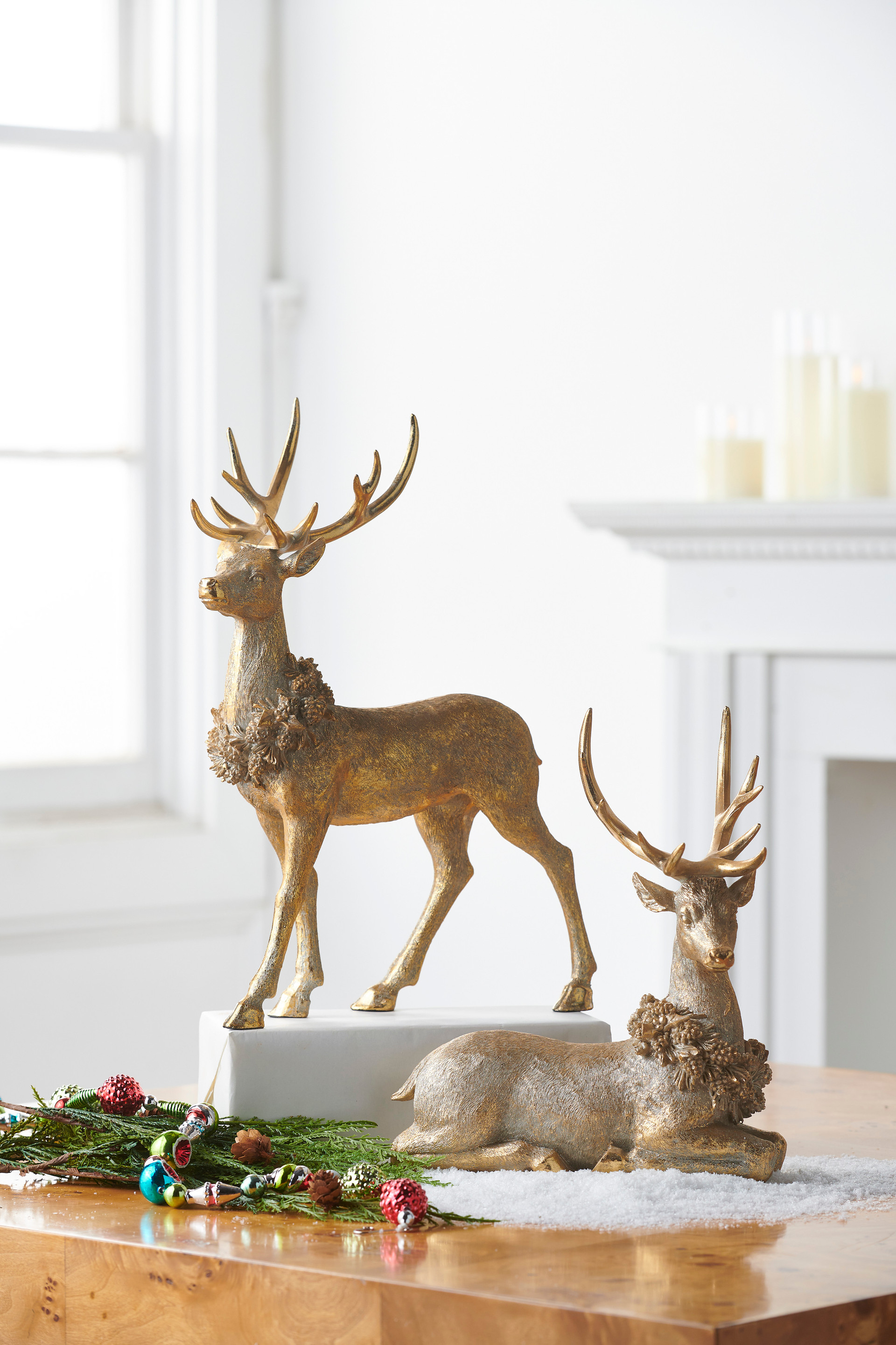 Raz 18" White Deer with Holly Wreath Christmas Figures Set of 2 | Raz ...