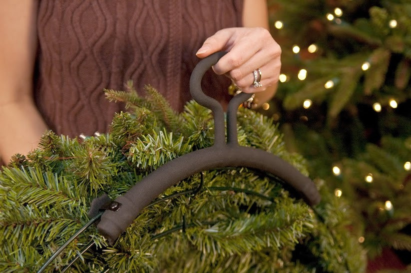 Treekeeper 36" Foam Lined Wreath Keeper with Removable Handle ...