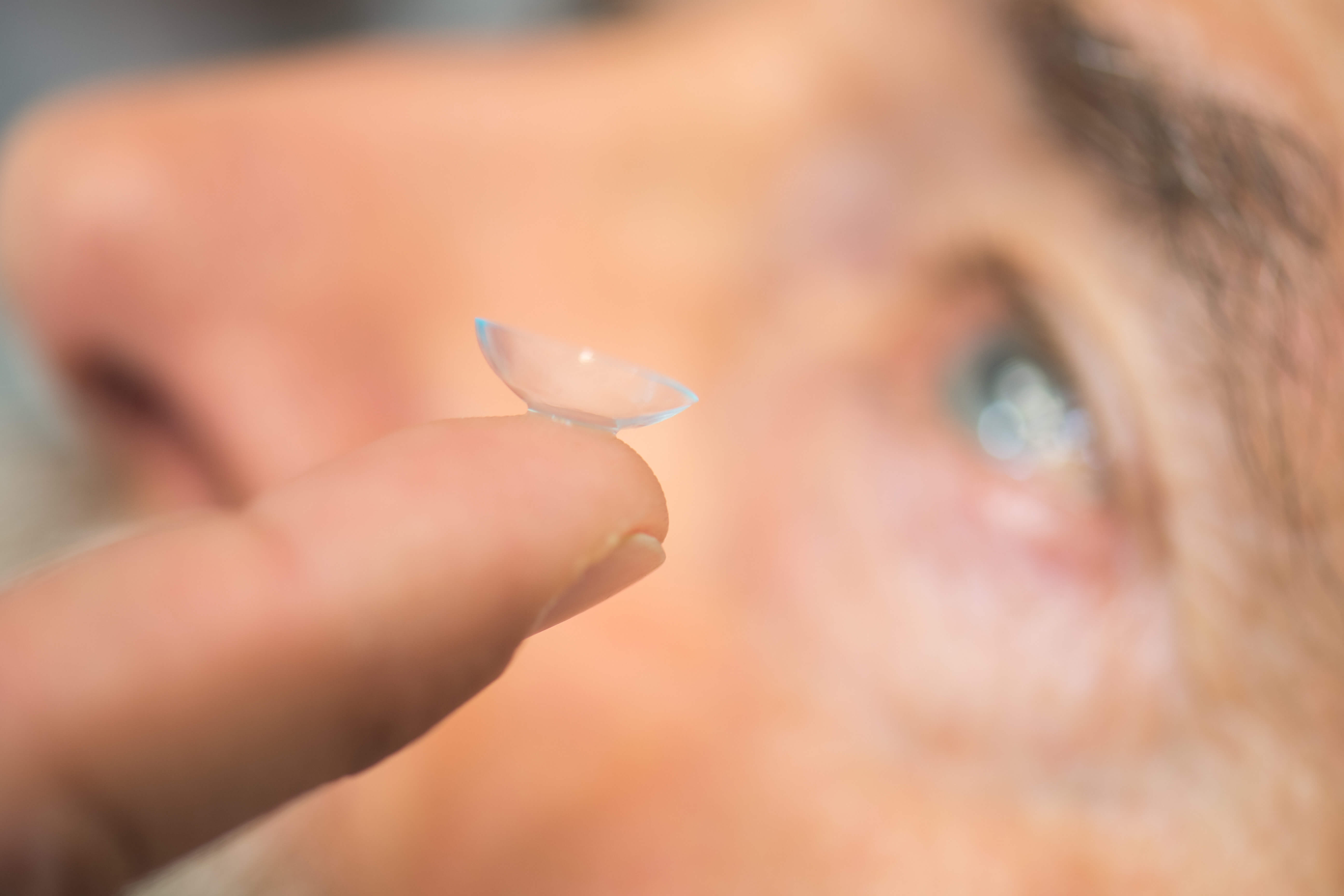 Contact Lens And Dry Eyes - accuspire