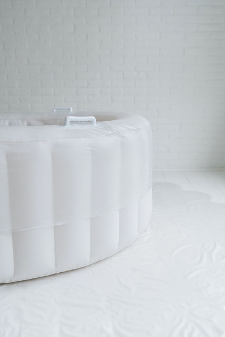 Earthside White Aesthetic Birth Pool