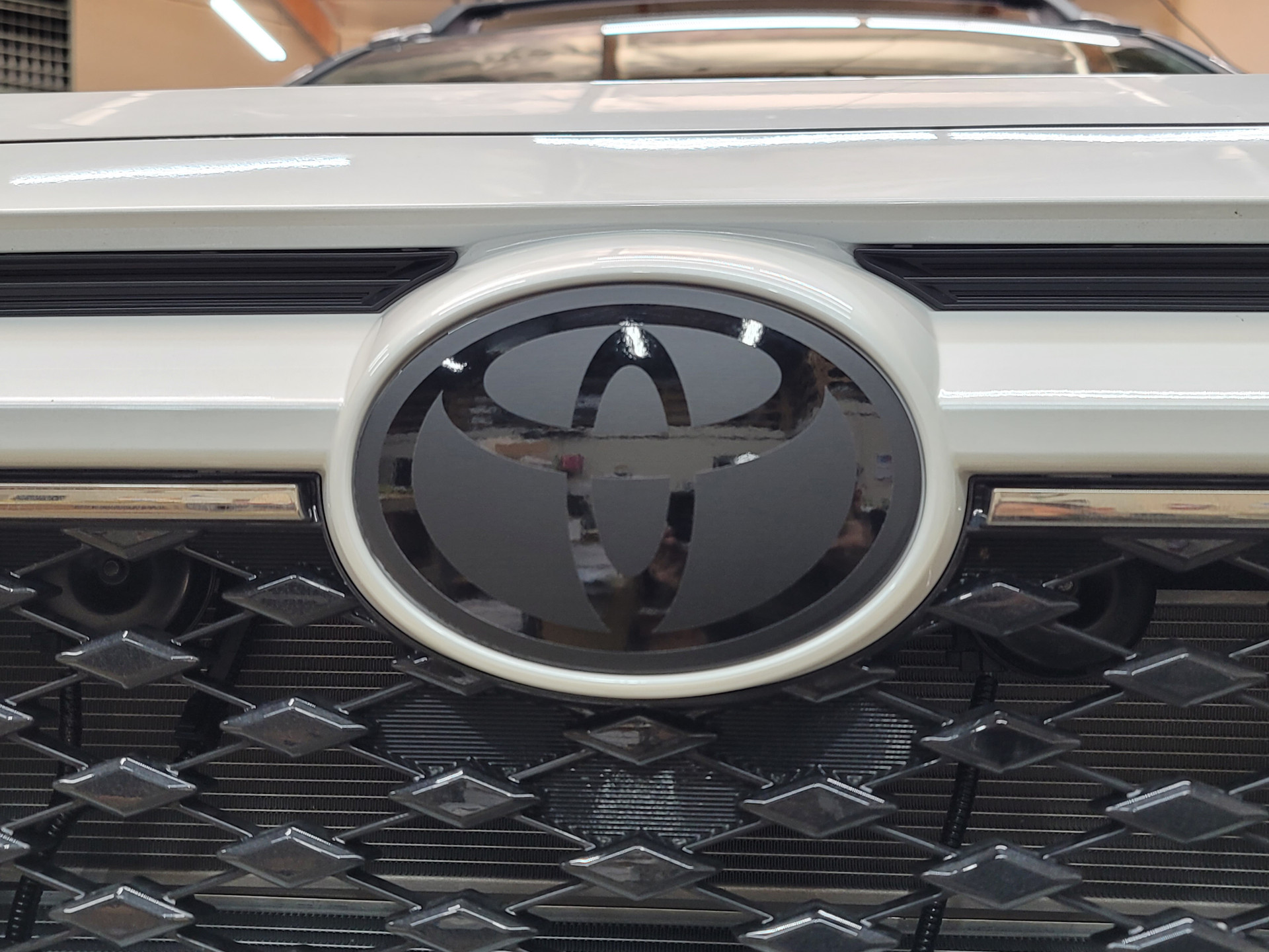 Front Emblem Badge Overlay Wrap (2019-2025 RAV4) - JDMFV WRAPS