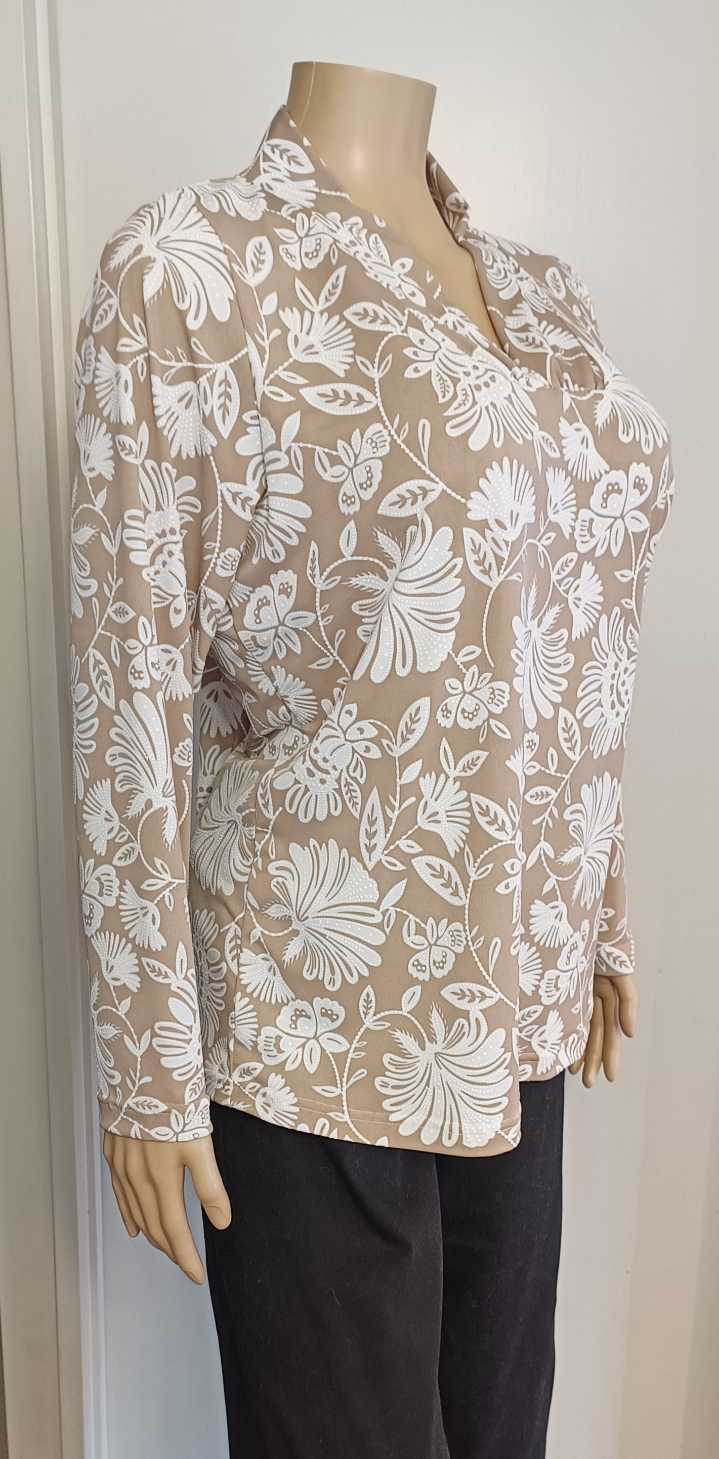 Plus size clothing: NZ made plus size fashion online | Long Island