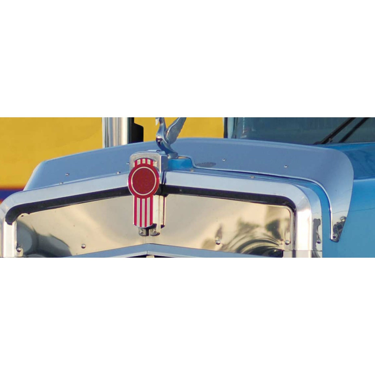 Kenworth - W900L - Hoodshield Bug Deflector (1989+)