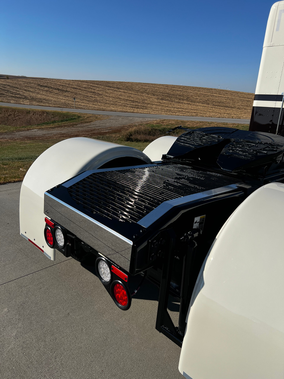 Peterbilt 589 Frame End Cap IC161020-14