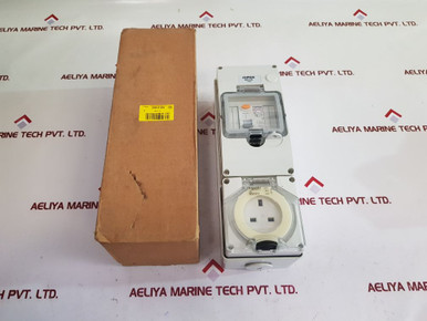 Schneider Electric Clipsal 56Cb4 Trip Indicator With Switched Socket ...