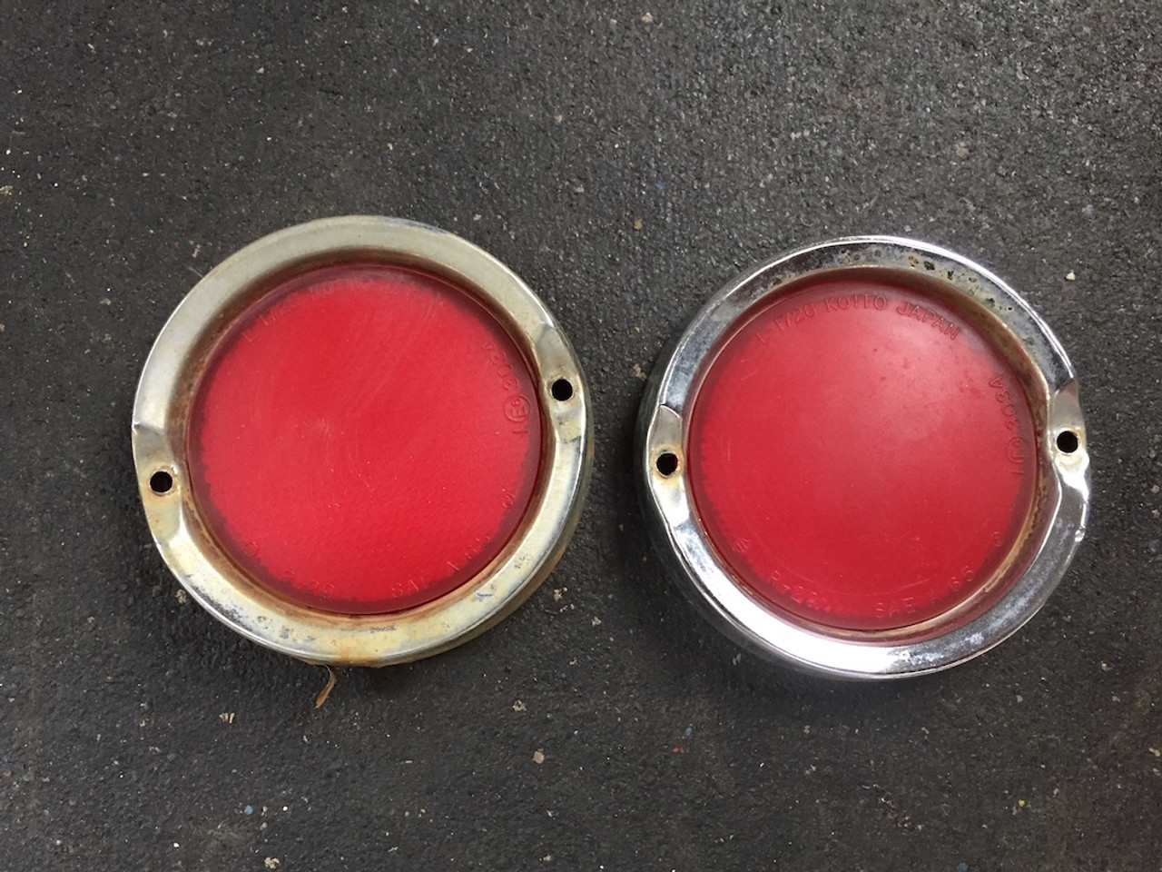 Toyota Land Cruiser Set of FJ55 Rear Reflector Lenses - CruiserYard