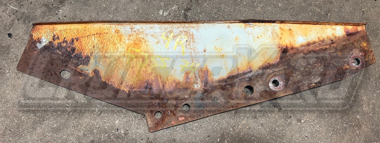 Toyota Land Cruiser FJ55 Front Fender Right Rear Apron Plate 53714-90351
