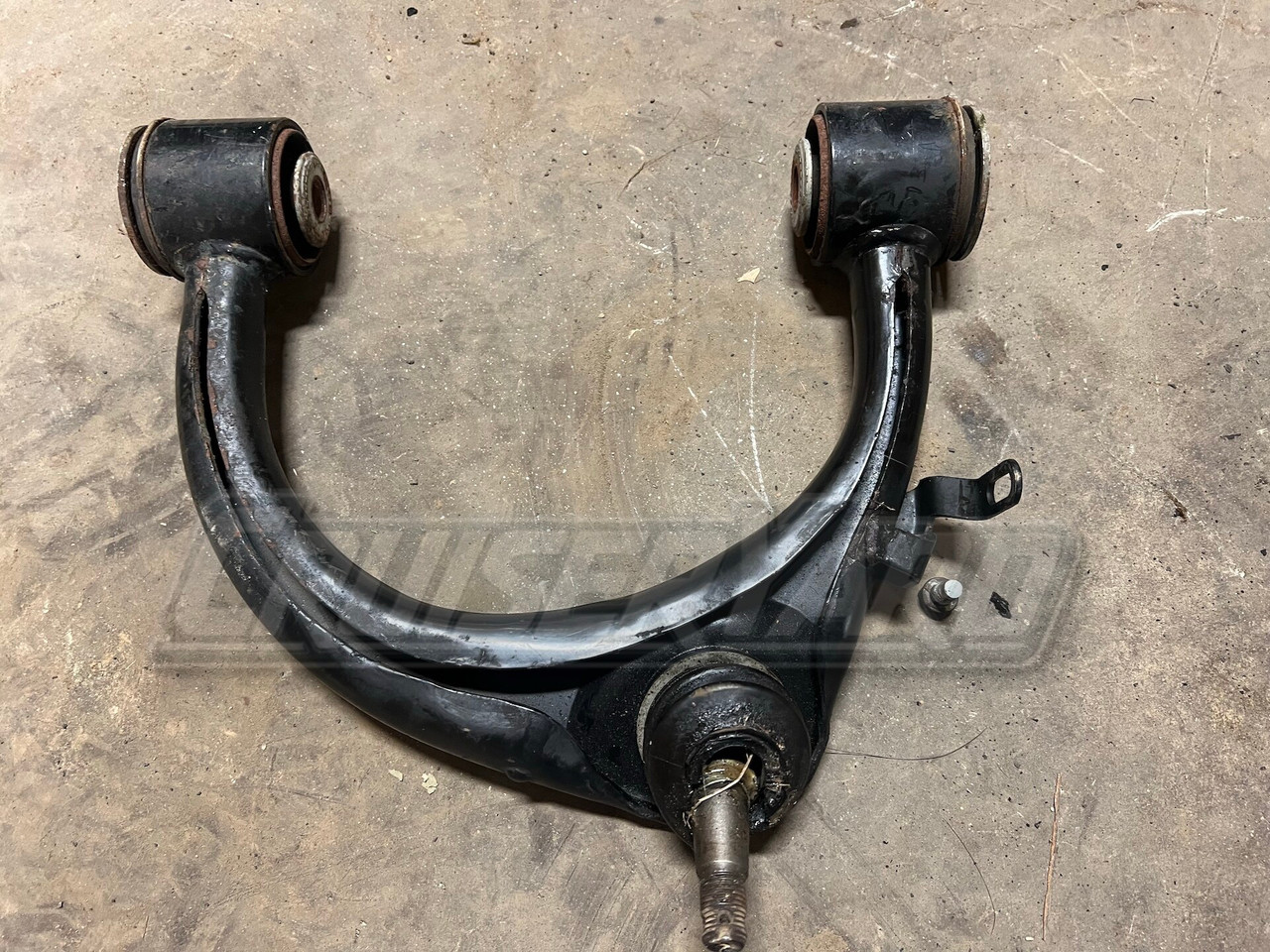 Toyota Land Cruiser UZJ100 Right Upper Control Arm 48610-60030