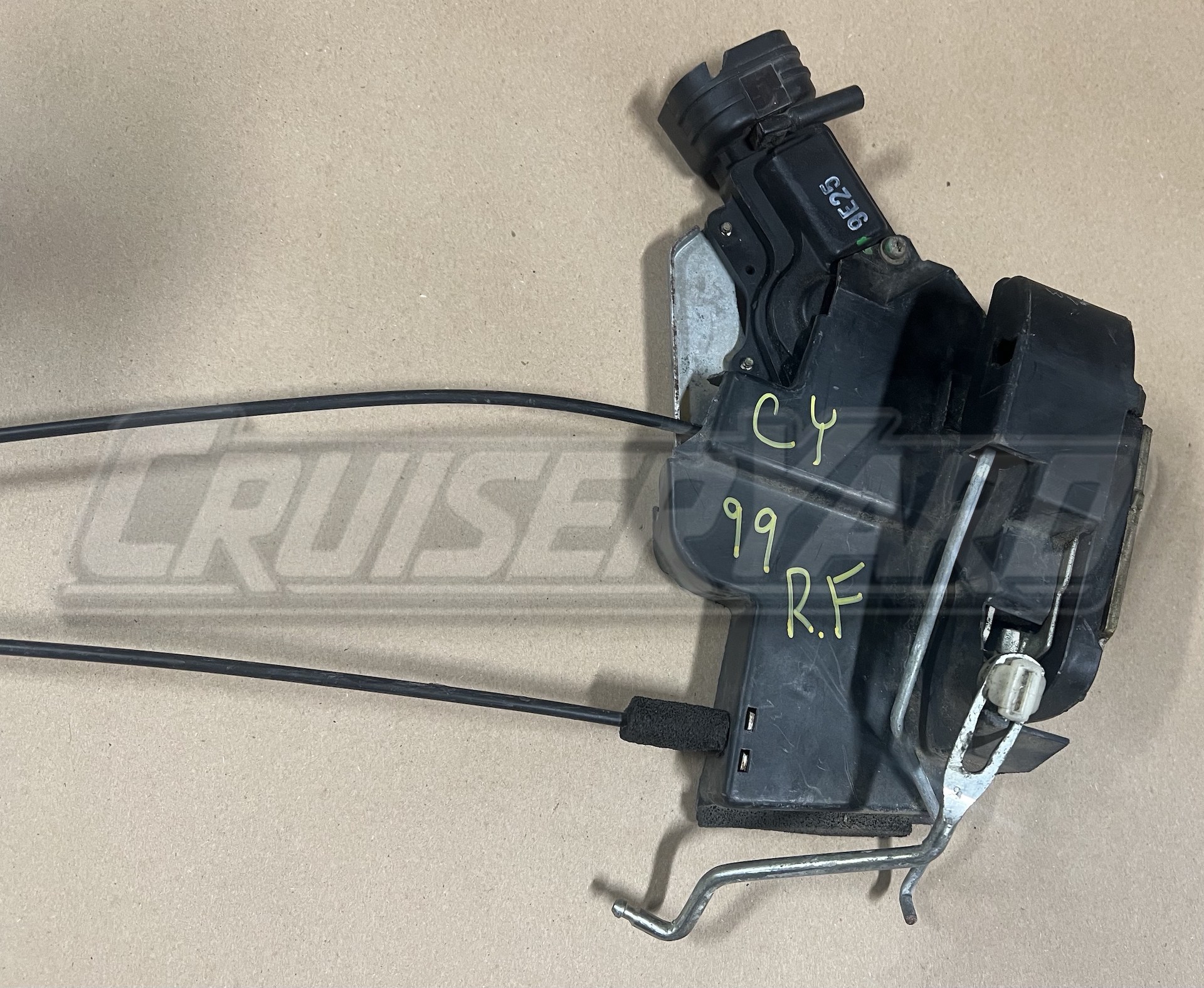 Toyota Land Cruiser OEM UZJ100 Front Right Lock Actuator 69040-60081 ...