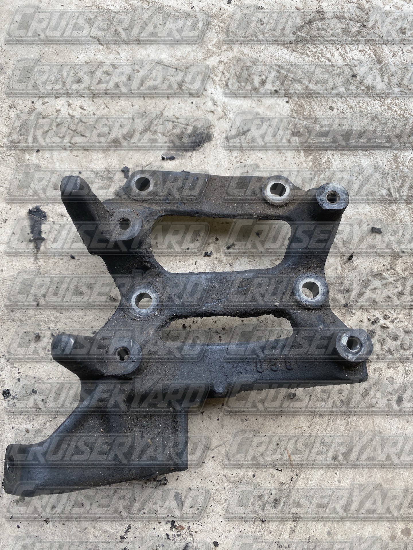 Toyota Land Cruiser FZJ80 AC Bracket 88431-60200 - CruiserYard