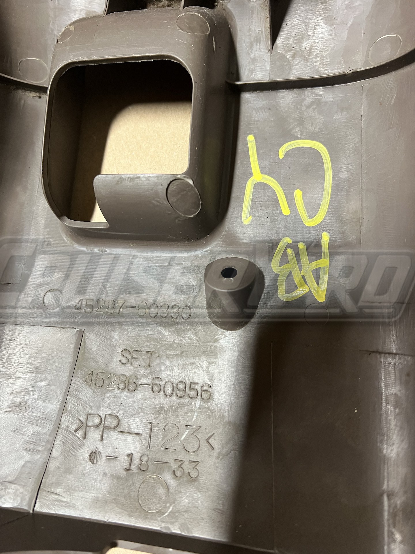 Toyota Land Cruiser UZJ100 Oak Steering Column Clamshell 45287-60340-E0 ...