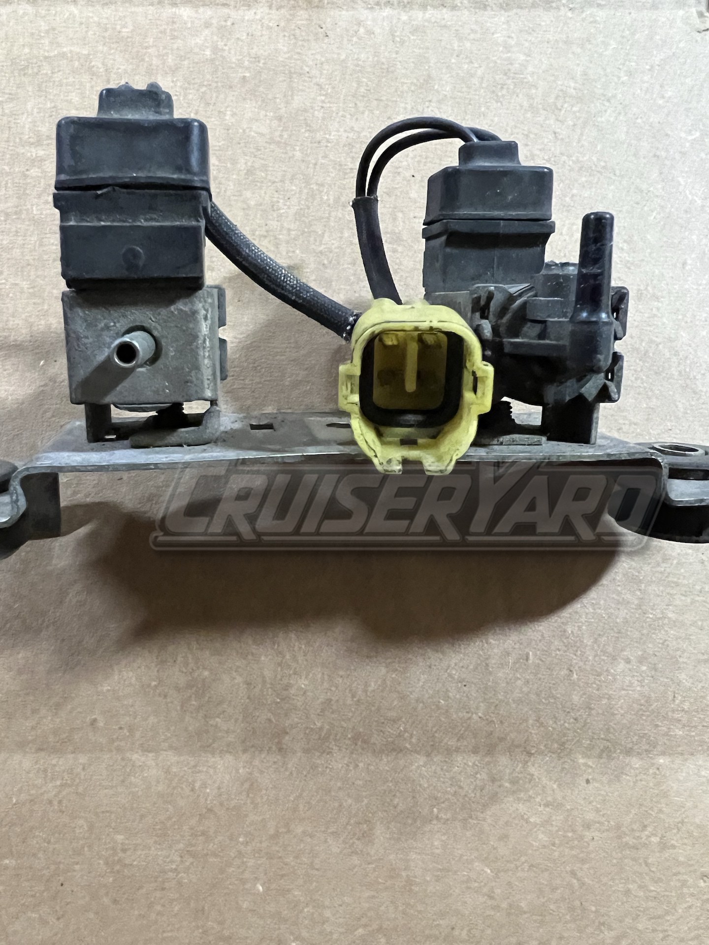 Toyota Land Cruiser FJ62 Vacuum Switching Valve Combo - CruiserYard