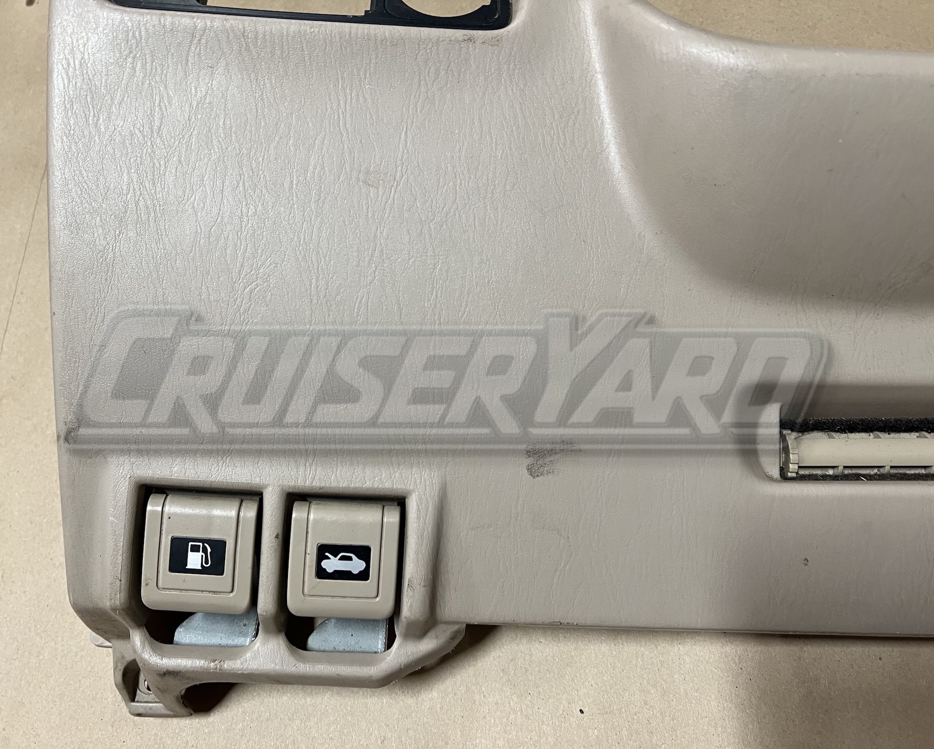 Toyota Land Cruiser UZJ100 OEM Tan Lower Instrument Panel 55302-60030-A0