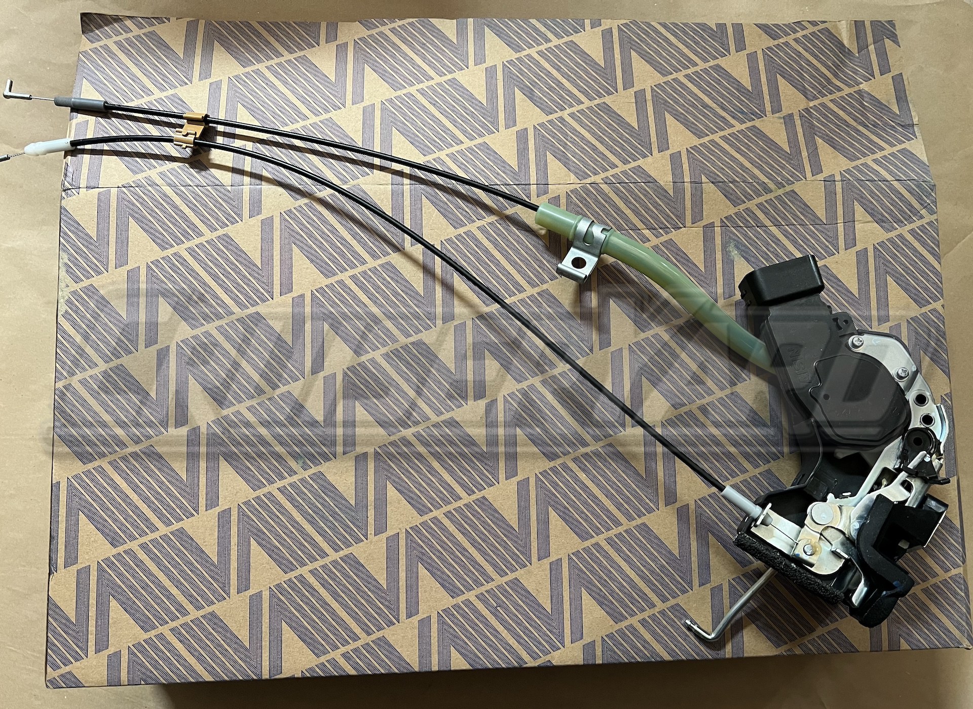 New Toyota Land Cruiser UZJ100 OEM Left Rear Lock Actuator 69060-60061 ...