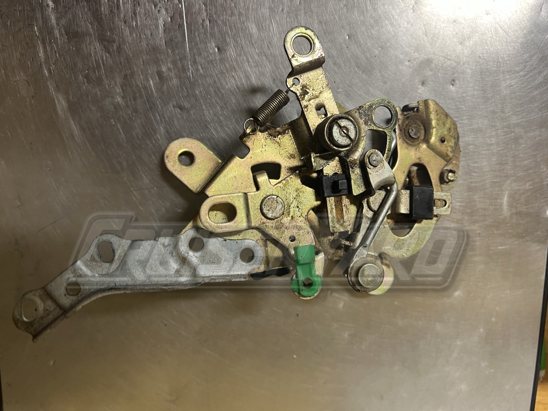 Toyota Land Cruiser FJ80 FZJ80 OEM Tailgate Lock Actuator Linkage Mechanism