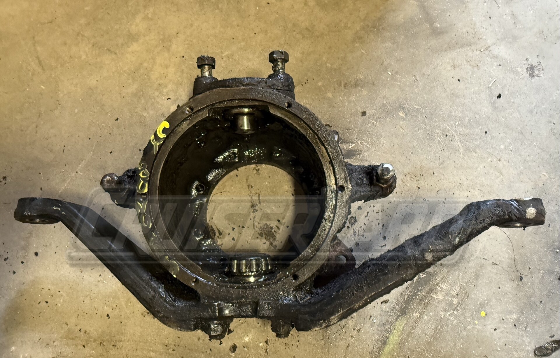 Toyota Land Cruiser FJ80 FJZ80 Non-ABS Right Side Double Arm Knuckle ...