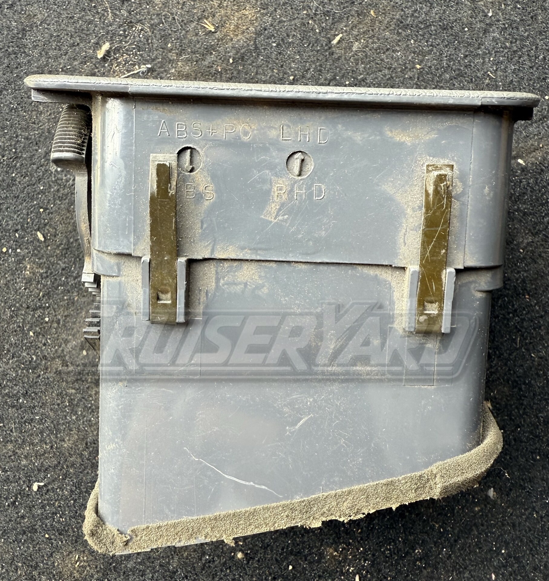 Toyota Land Cruiser FJ80 FZJ80 Right Gray Vent 55660-60010-03 - CruiserYard