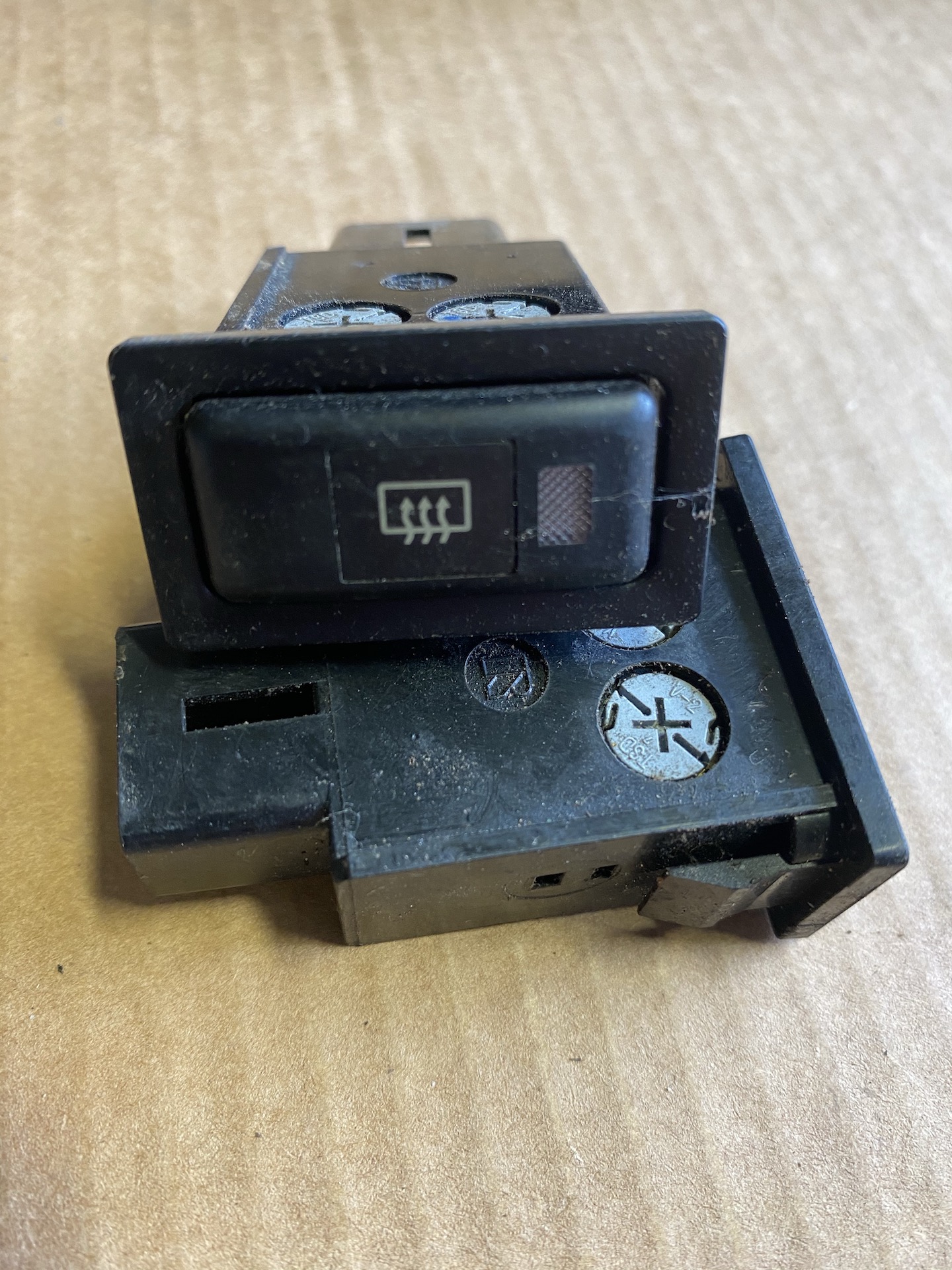 Toyota Land Cruiser FZJ80 LX450 Rear Defrost Switch 84790-60030 ...