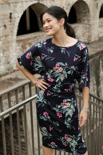 Preloved bird by design The Printed Kimono Sleeve Pencil Dress ...