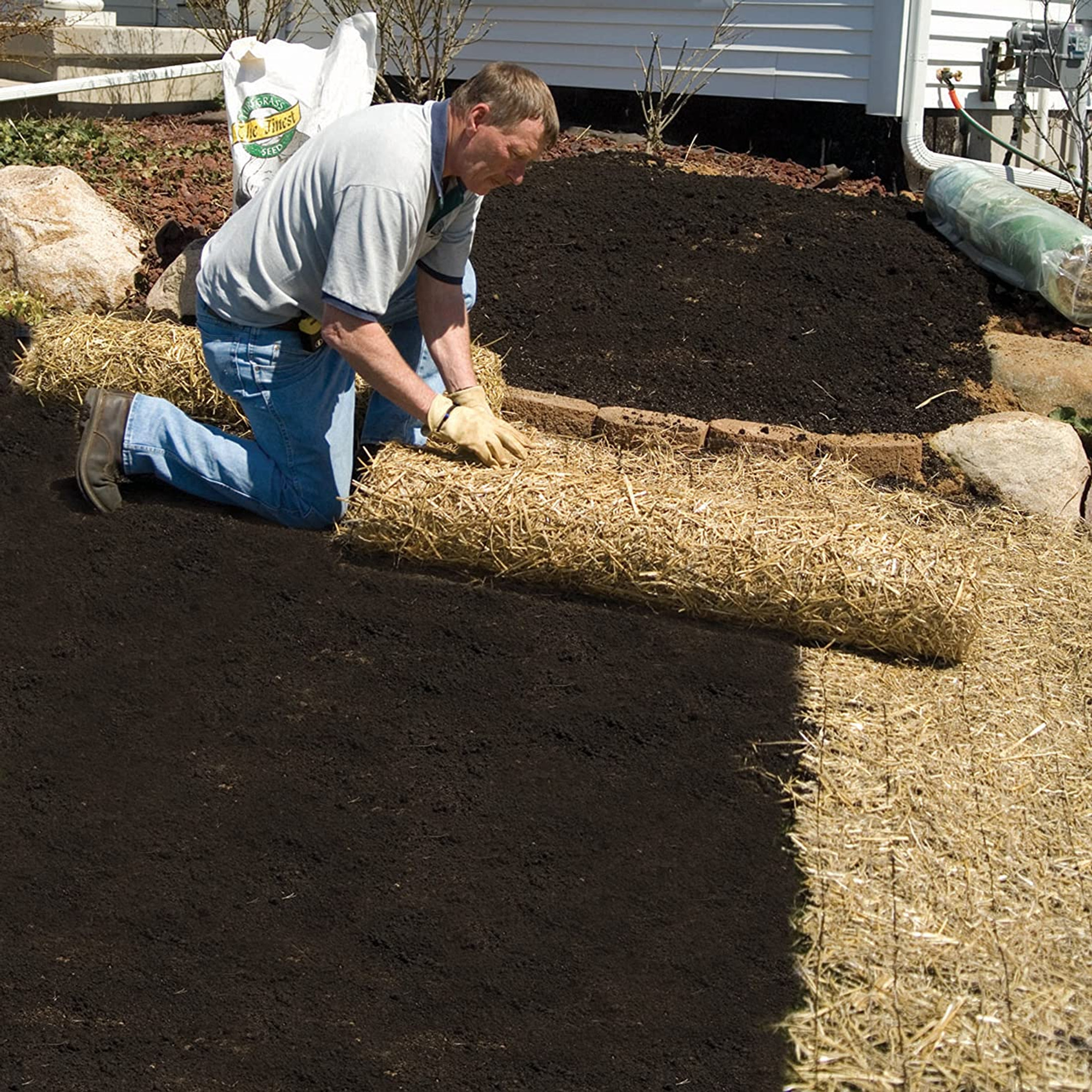 EZ Straw Grass Seed Germination and Erosion Control Blanket 4ft x 50ft 200 sq ft Esbenshades