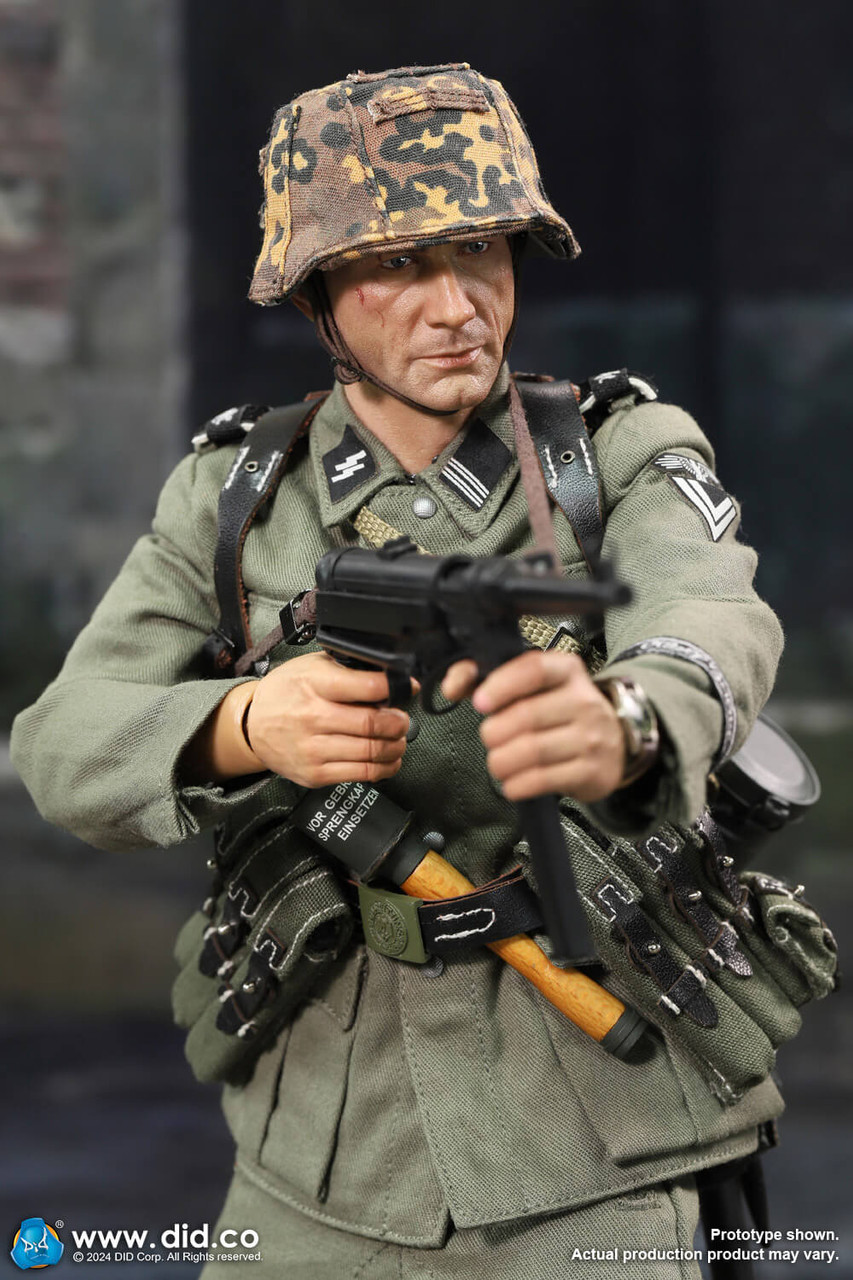 DID (D80177) 1/6 Scale WWII German LAH Division – SS Flammenwerfer ...