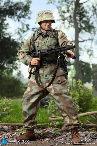 DID (D80169) 1/6 Scale WWII German 12th SS Panzer Division MG42 gunner – Otto Figure
