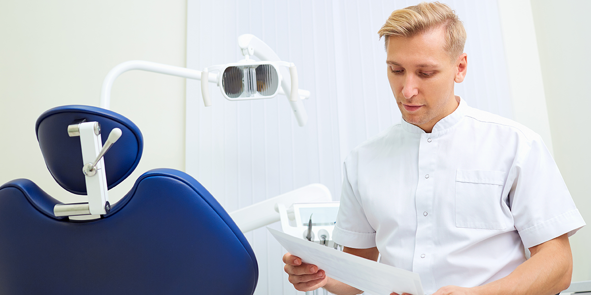 Understanding the Benefits of Smart Dental Implants - Dental Deals Canada