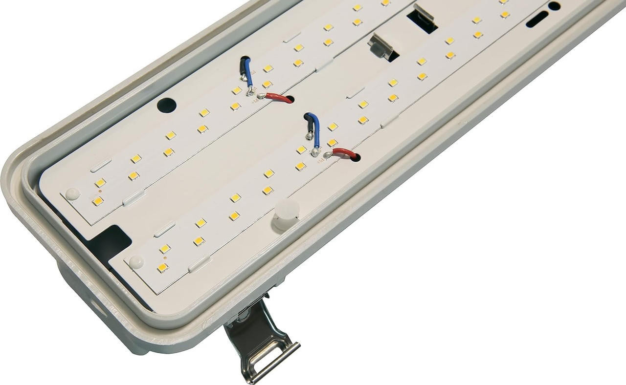 Sunlite 85261-SU | 8ft Vapor Proof Light Fixture