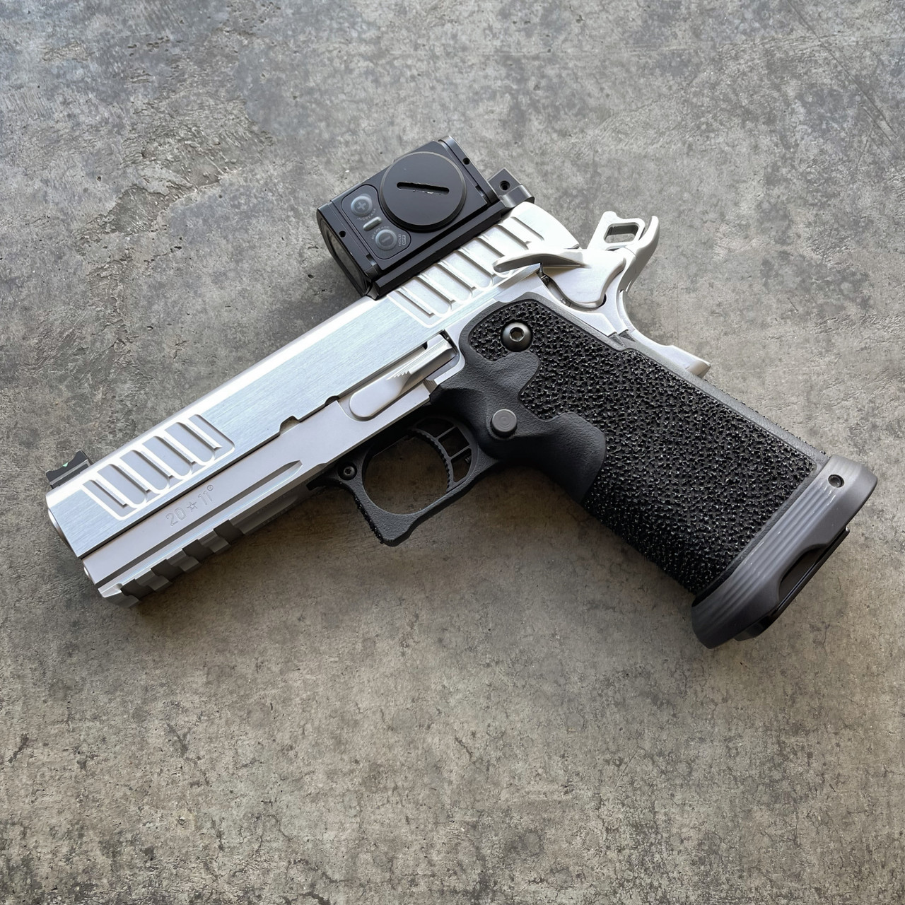 Made to Order Gen 2 STI/Staccato 2011 Grips - Dark Side Precision
