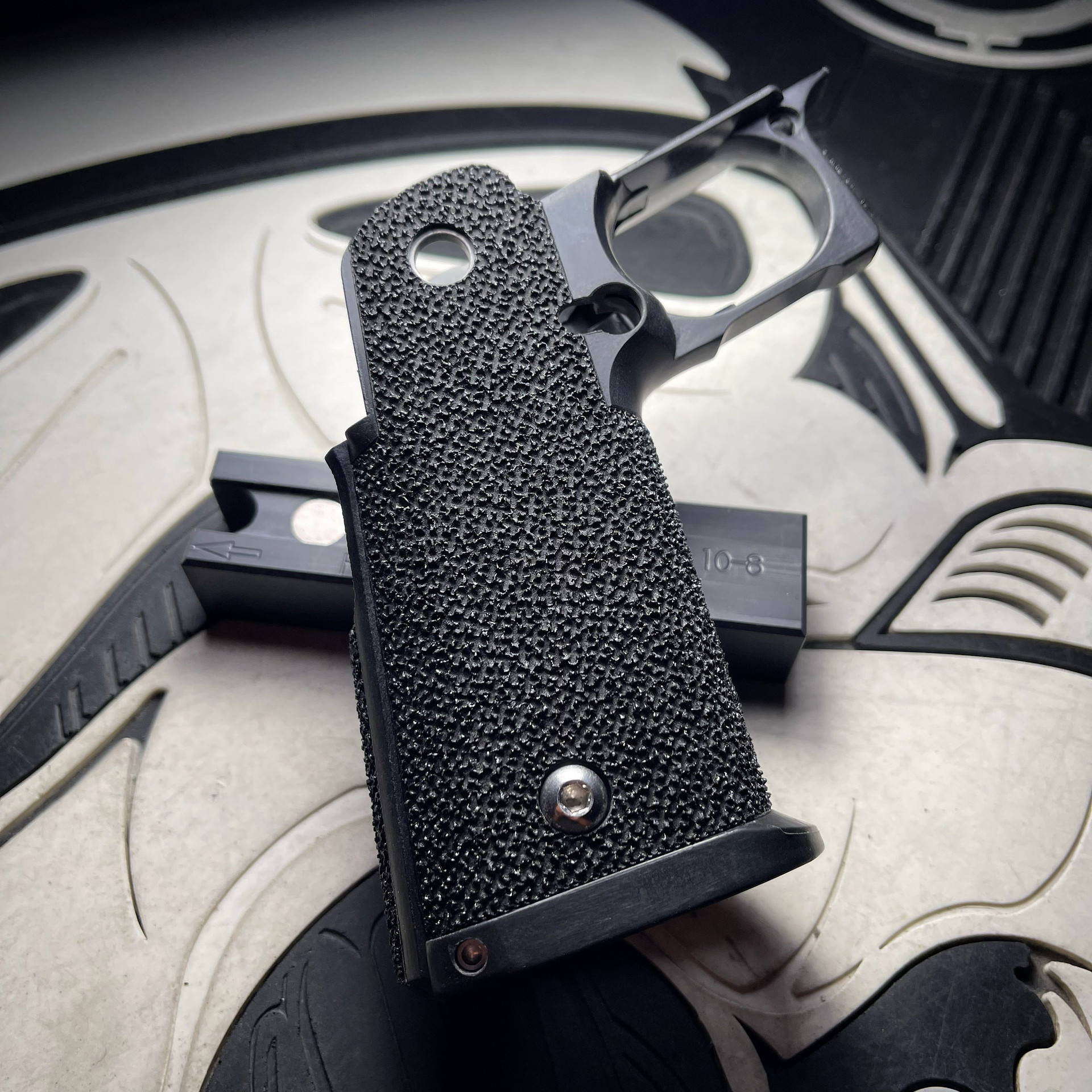 Made to Order Gen 1 STI/Staccato 2011 Grips - Dark Side Precision