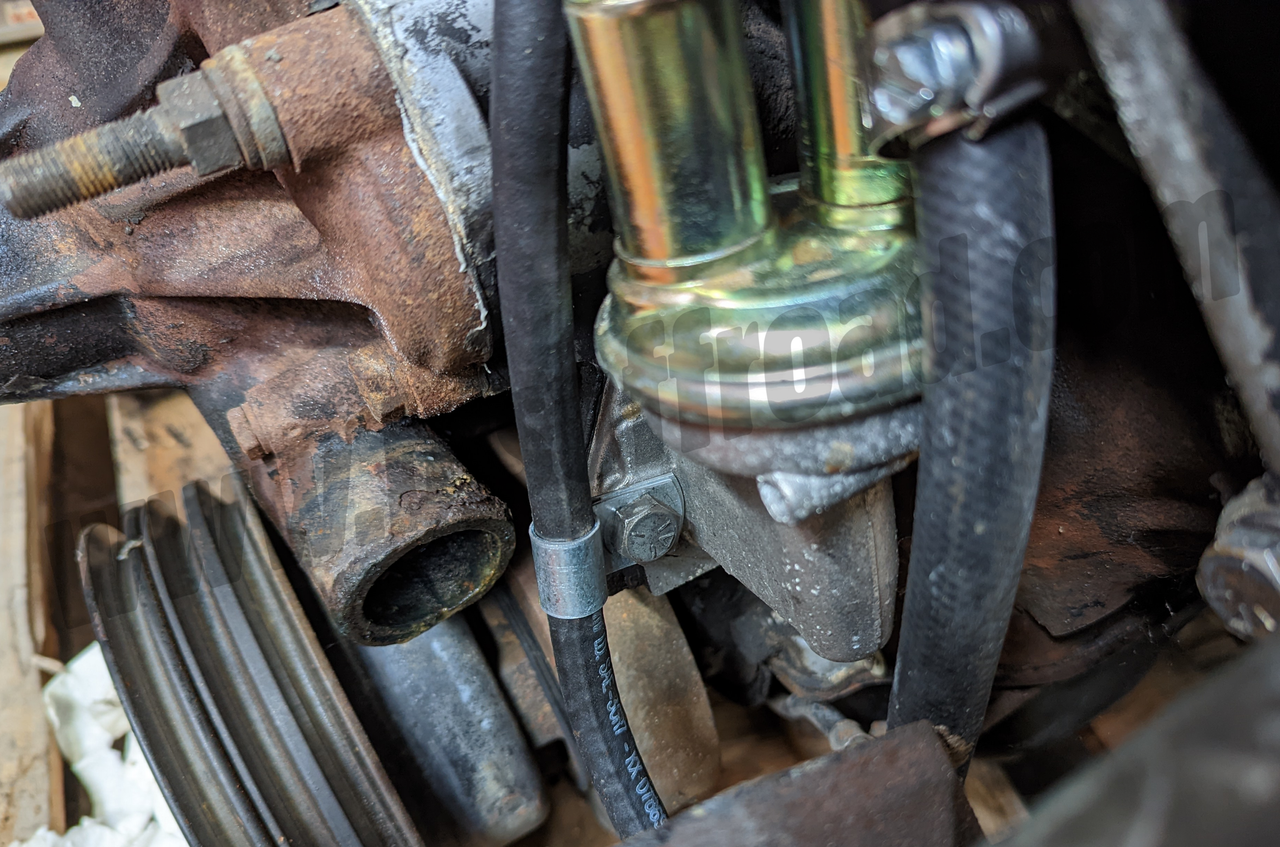 Fuel Return Line Clamp (On Fuel Pump)