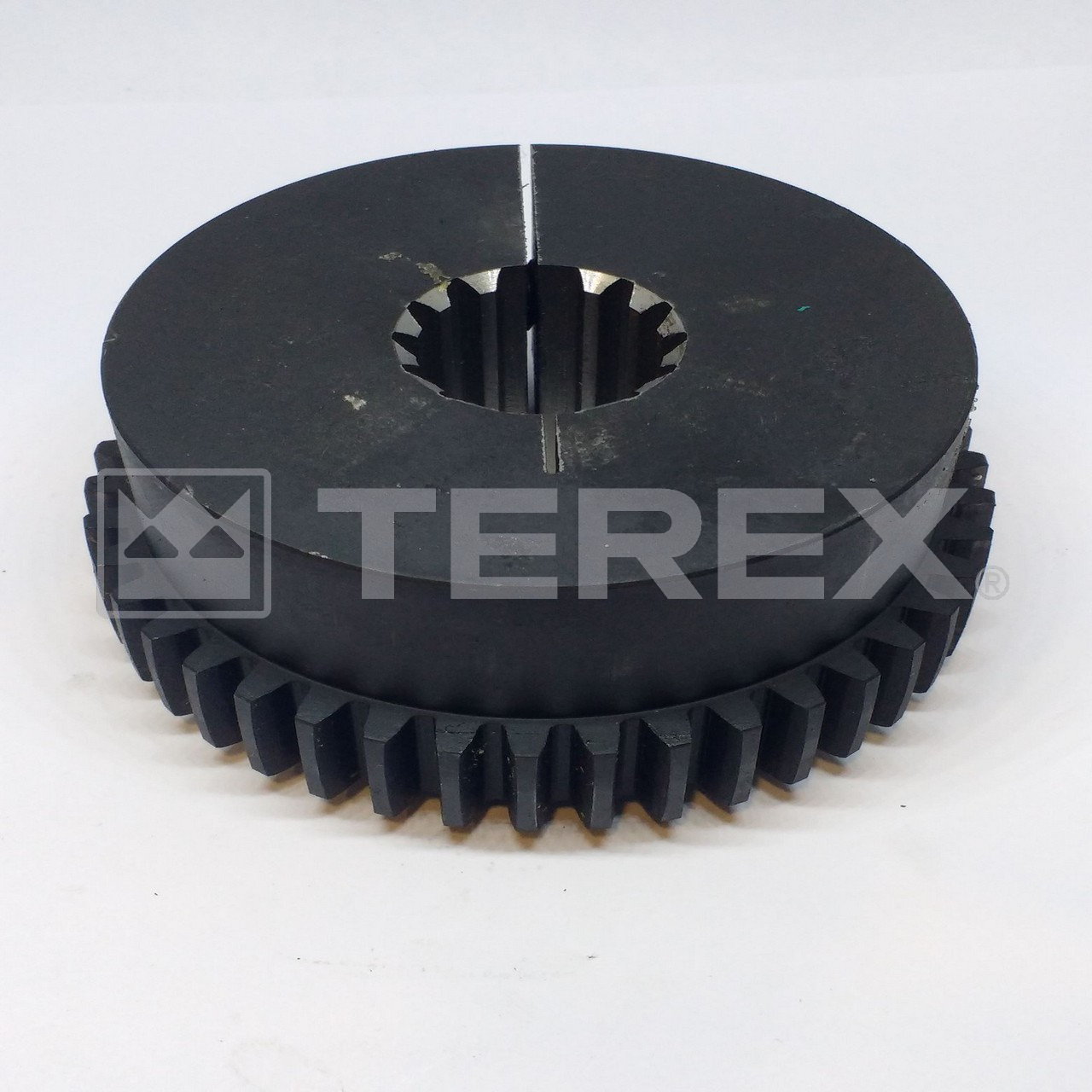 17090111 - SPLINE PUMP HUB