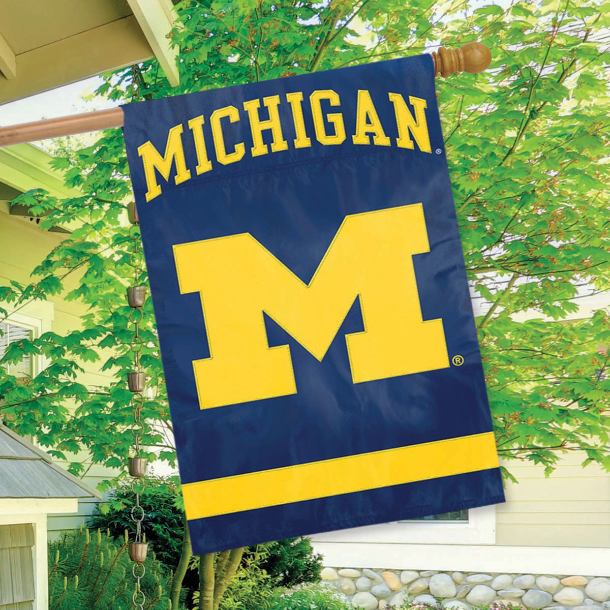 University of Michigan Banner - Briarwood Lane