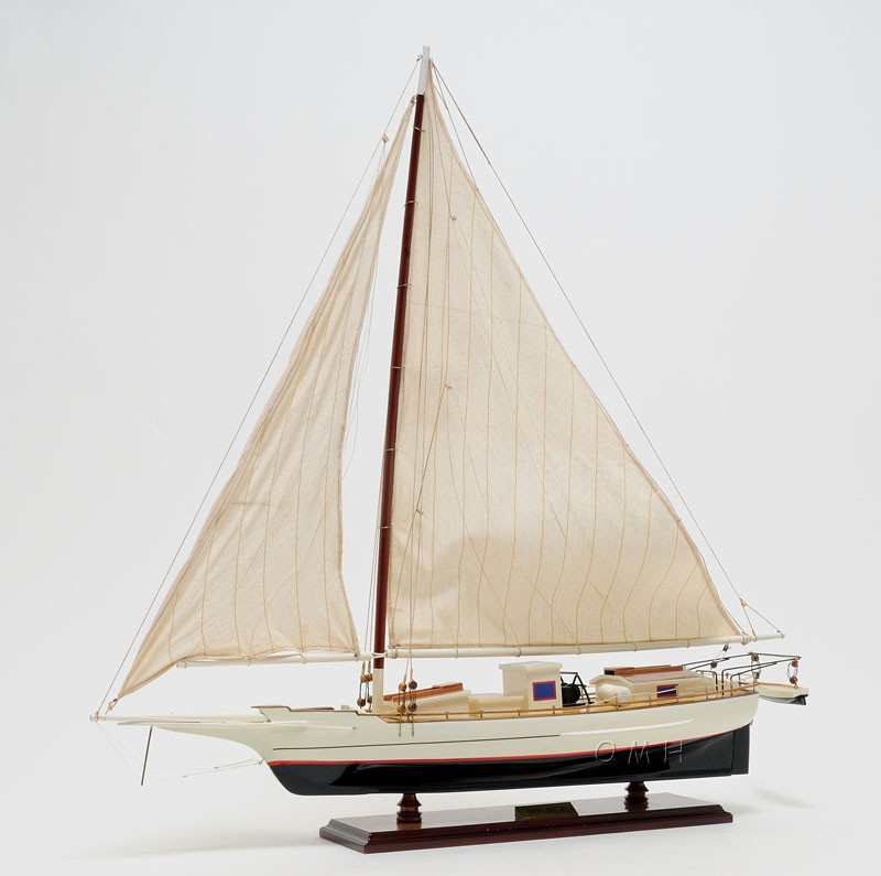 The Runabout L40 Model Boat | Caron's Beach House