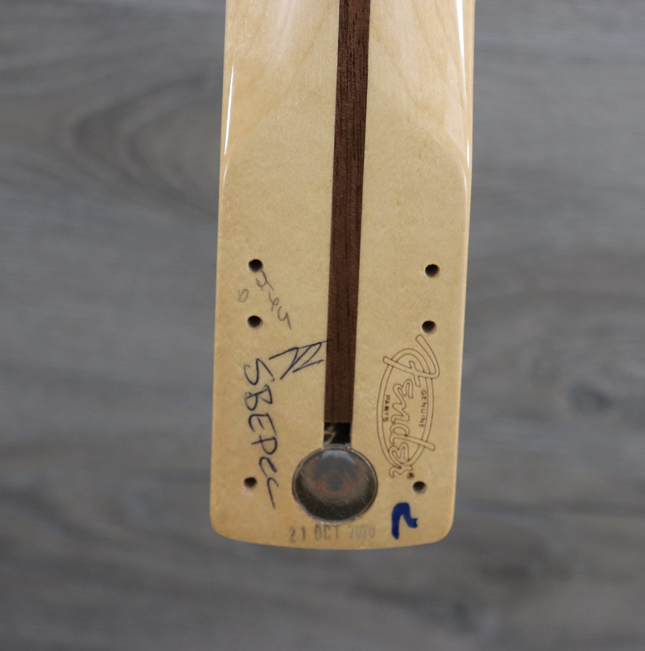 Fender Sub-Sonic Baritone Stratocaster® Neck, 22 Medium Jumbo Frets Pau ...