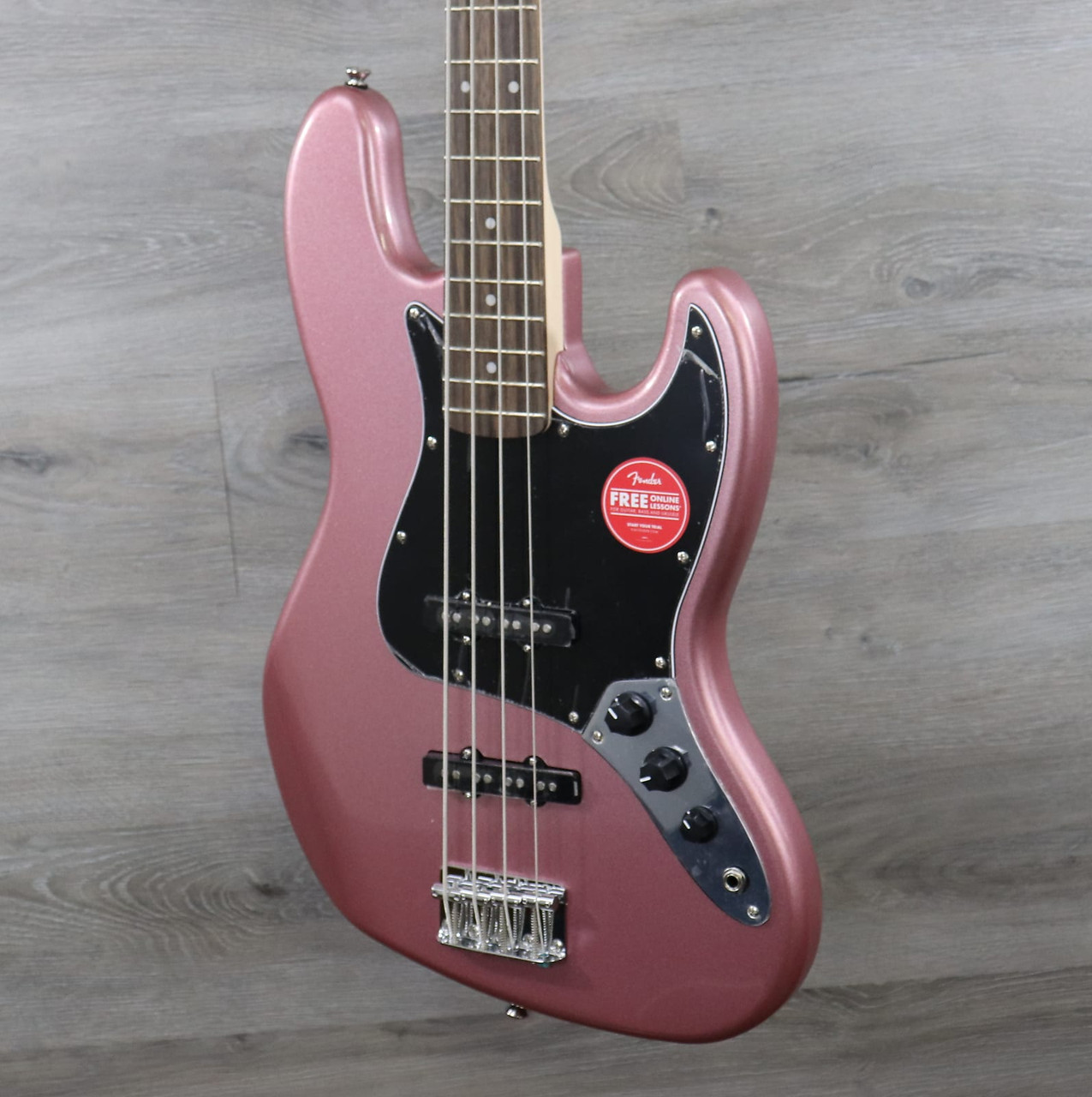 Squier Affinity Jazz Bass with Laurel Fretboard Burgundy Mist - K&S ...