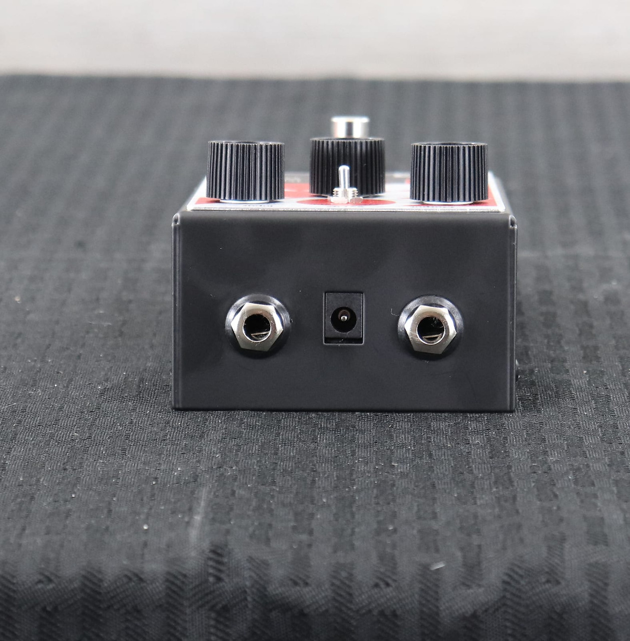Maestro Invader Distortion Red Graphic - K&S Music Center LLC