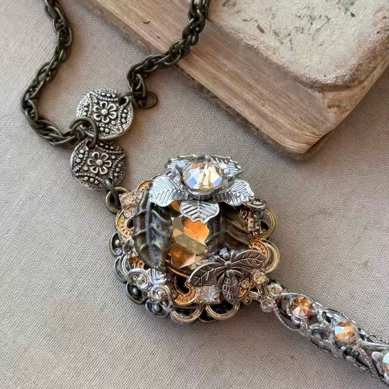 Flight of the Bumblebee Garden Key Necklace Chain Artisan Made Per Pc