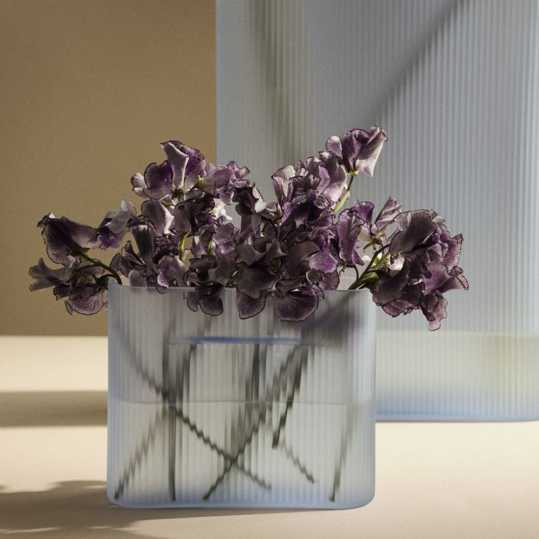 Ridge Vase Frosted Glass 16.5cms | Muuto
