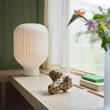 9209 Table Lamp | Gubi