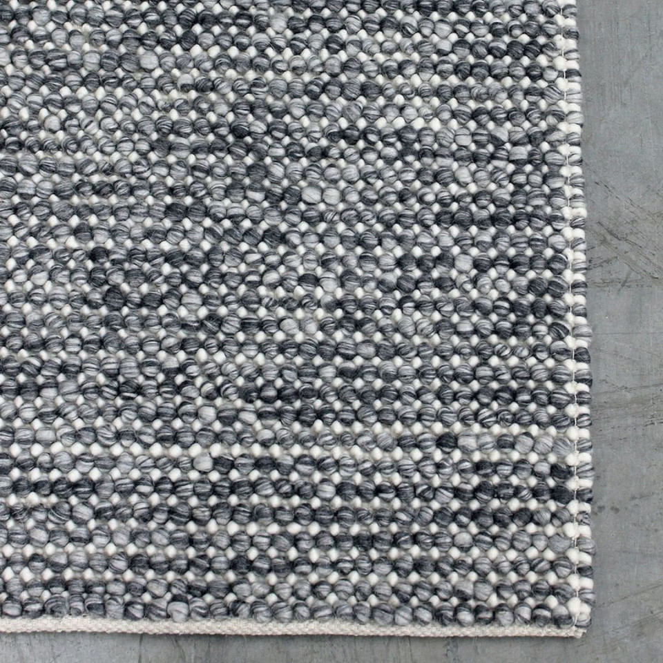Magic Rug - Linen | The Rug Collection