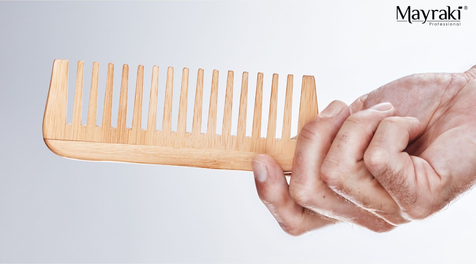 The Benefits of Using a Wide-Tooth Comb on Damaged Hair - MAYRAKI
