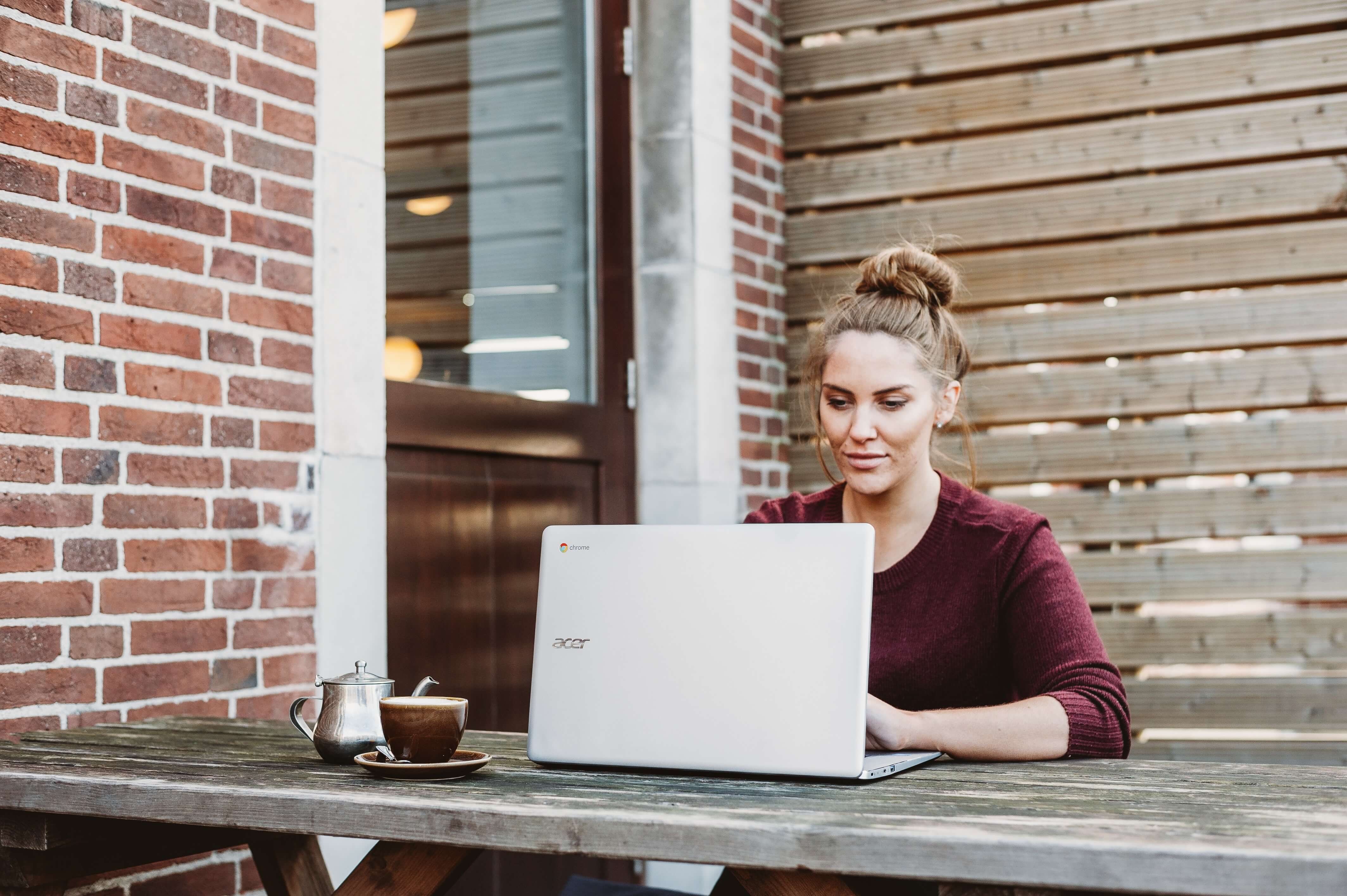 5 Hairstyles For Your Next Virtual Hangout - MAYRAKI