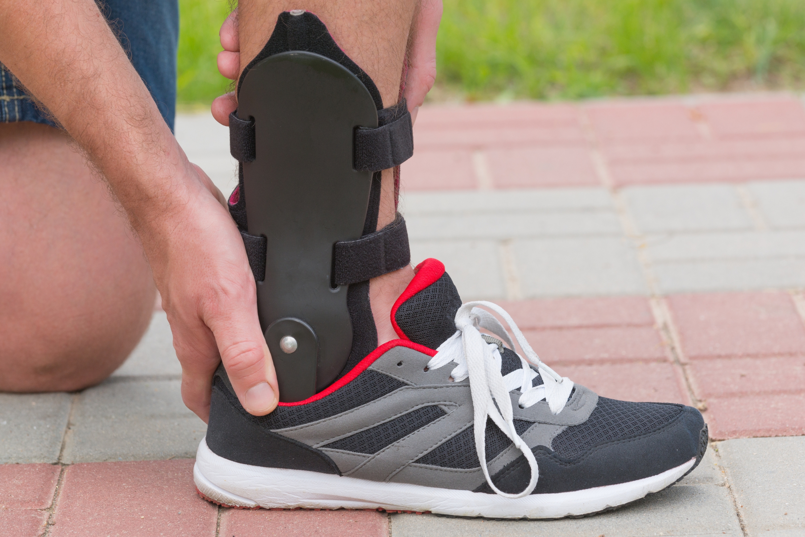 How To Choose The Right Ankle Brace For Your Sports Injury - medcom group