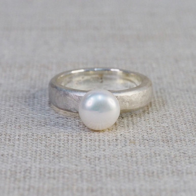 Minimalist Pearl Ring - Arbor Brunswick