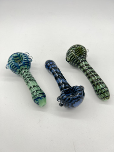 Unique 5" Spider Web Hand Pipe Sty - Durable Glass Design