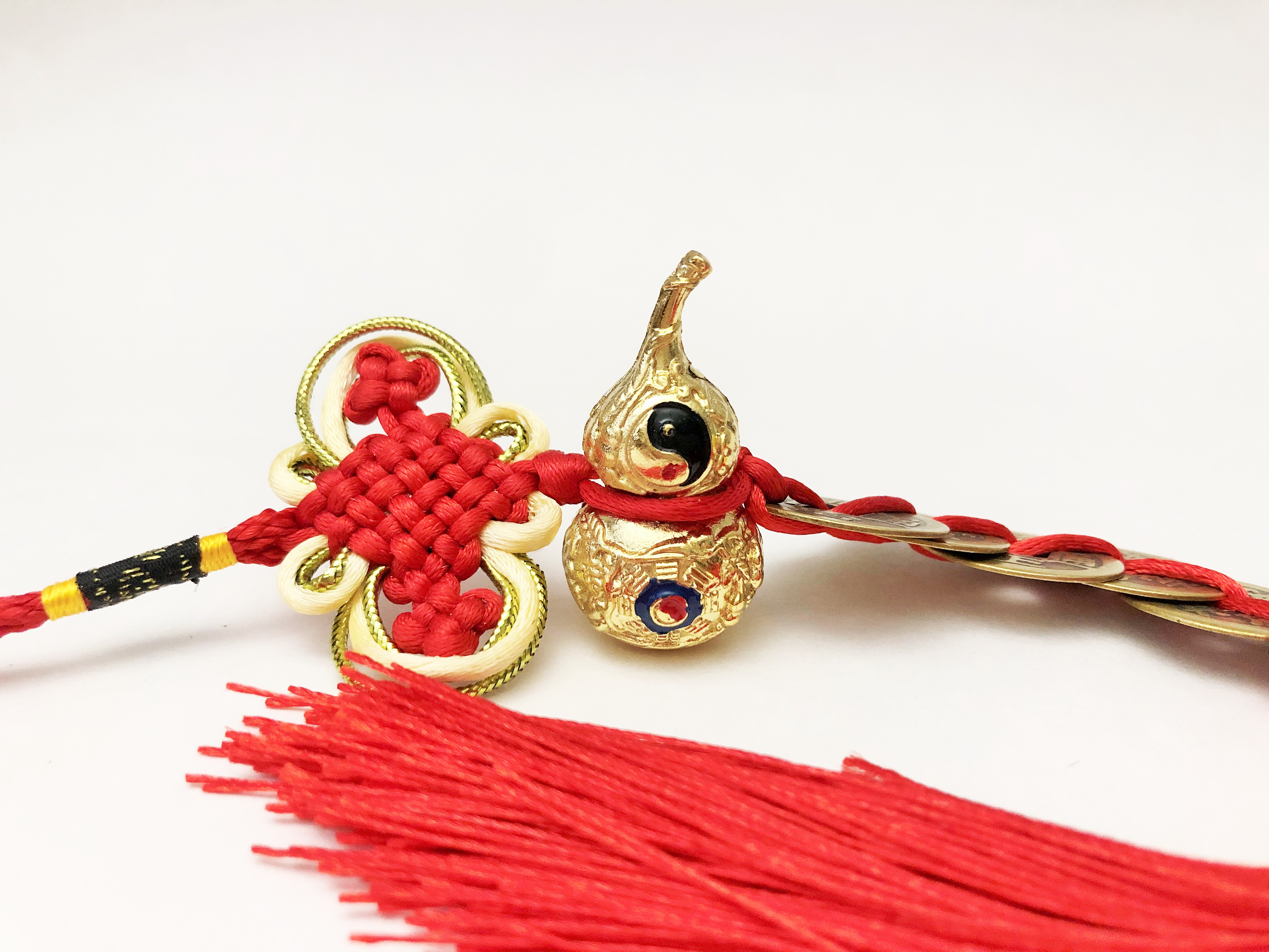 Wu Lou Charm for Good Health and Protection