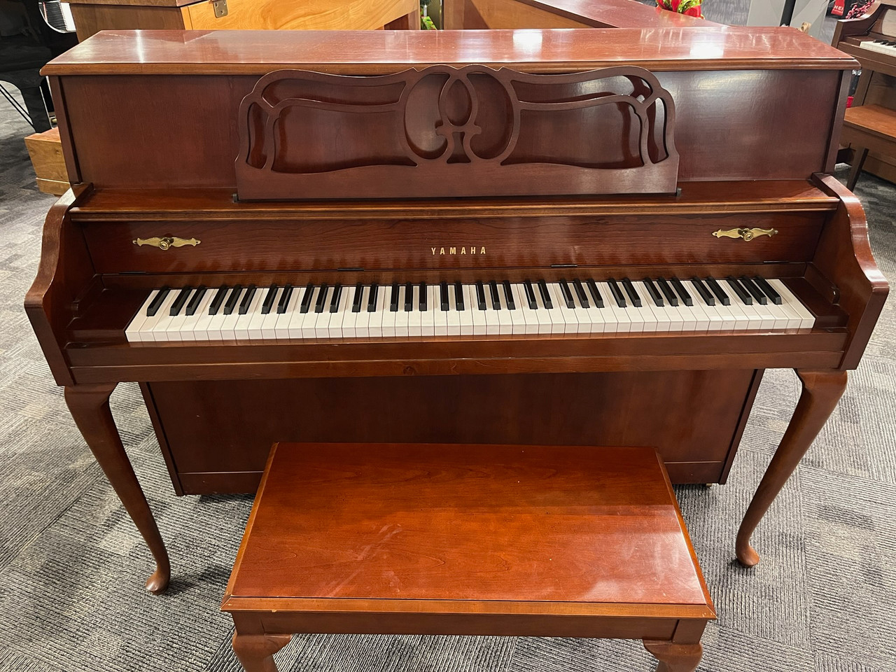 Used Yamaha M500 Console Upright Piano - Cherry
